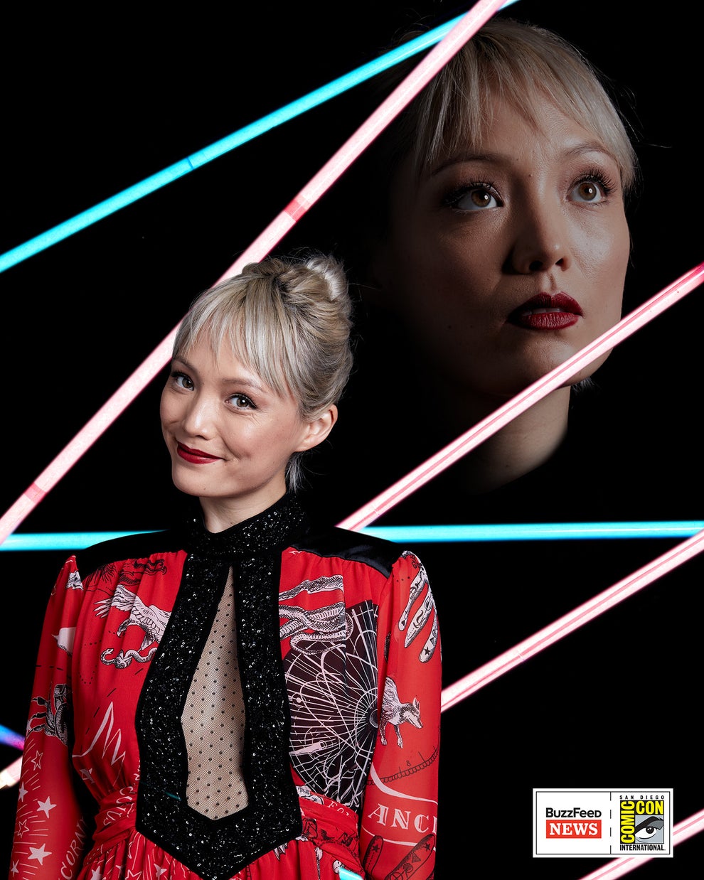 Celebrities Re-Created Awkward '80s Portraits And It's Hilarious