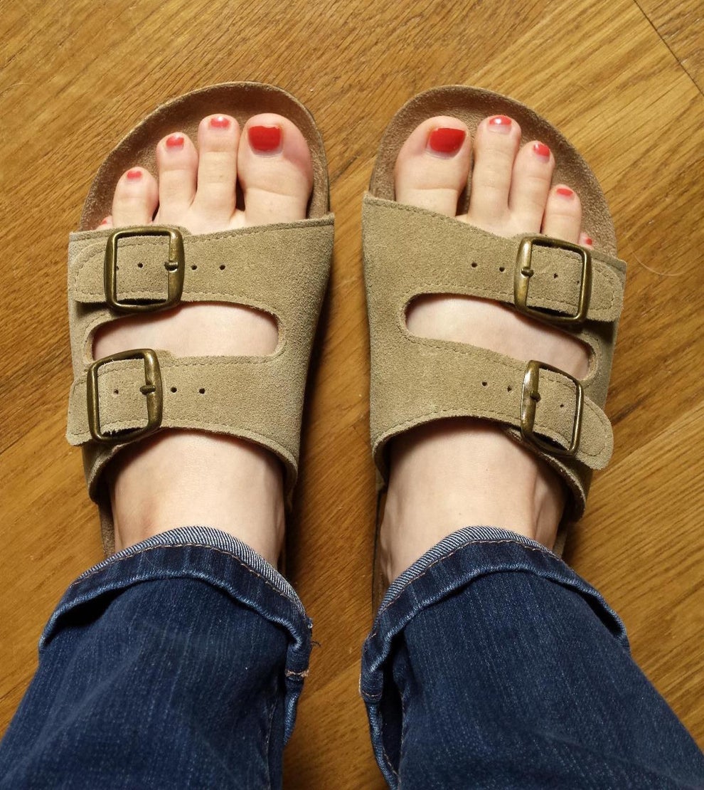 24 Go-To Sandals That’ll Basically Match With Every Outfit