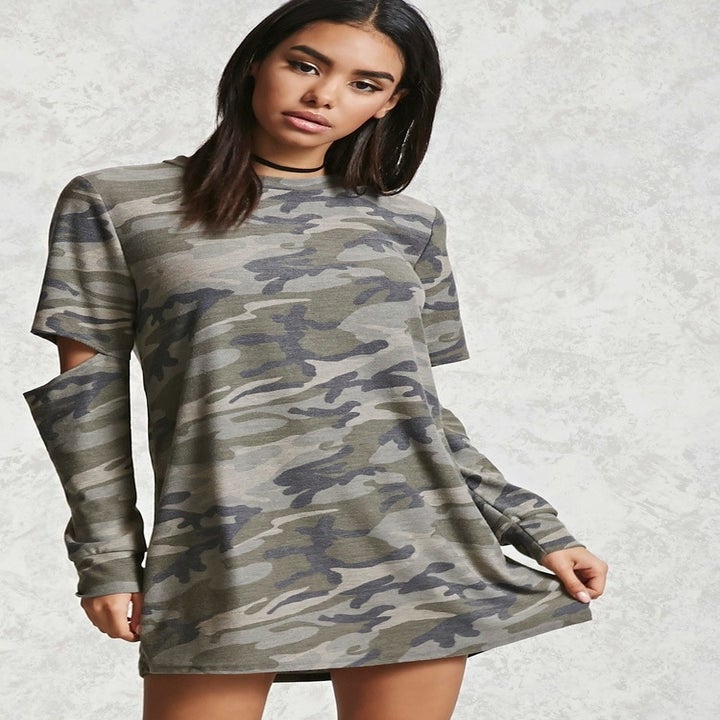 25 Cut-Out Dresses That Will Give You Goosebumps (In A Good Way)