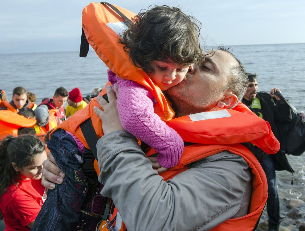 21 Of The Most Iconic Kisses In History