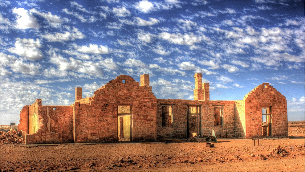 16 Fascinating Photos Of Outback Ghost Towns Around Australia