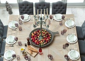 Plan The Ultimate Dinner Party And We'll Reveal Which "Friends ...