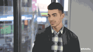 Just A Reminder, Joe Jonas Is God's Gift To The World And I'm Screaming