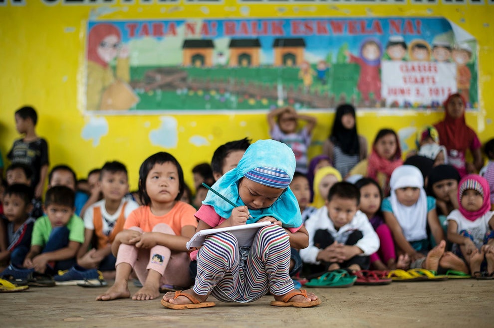 33 Eye-Opening Pictures Of Classrooms Around The World