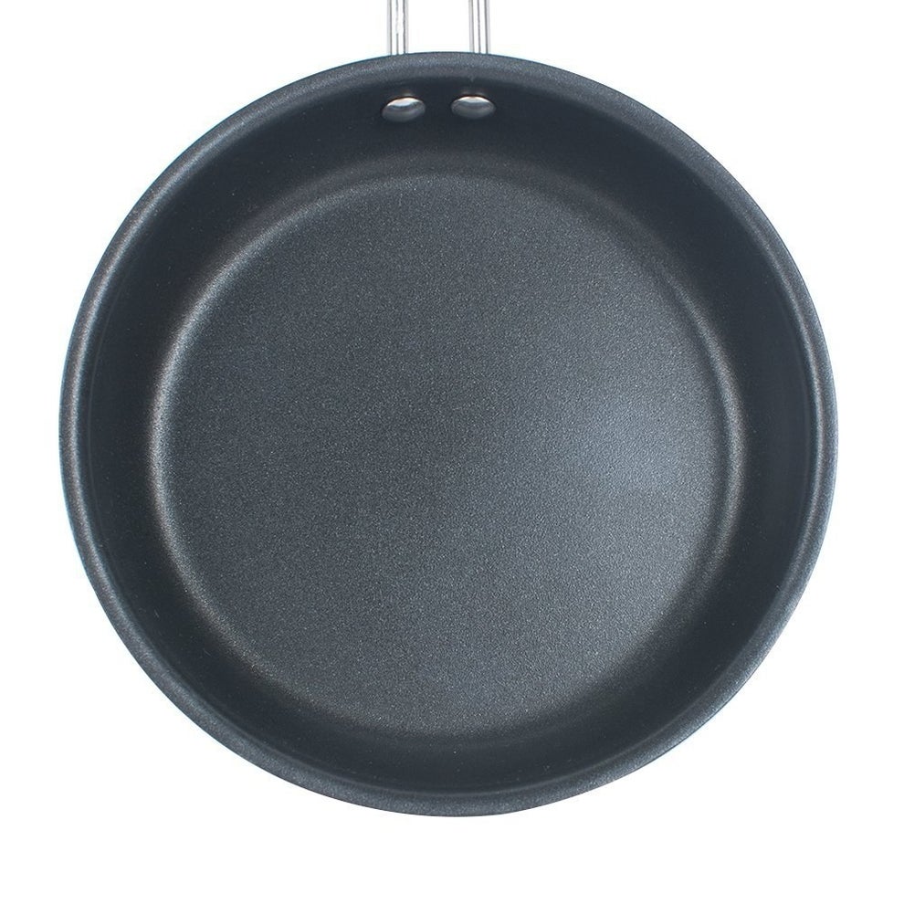 This Mini Frying Pan Is What Small-Kitchen Dreams Are Made Of