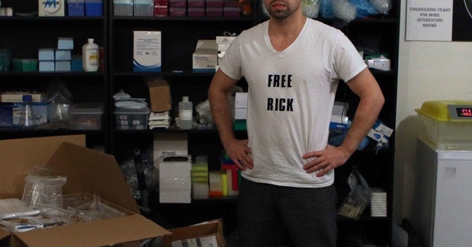 This Guy Says He’s The First Person To Attempt Editing His DNA With CRISPR