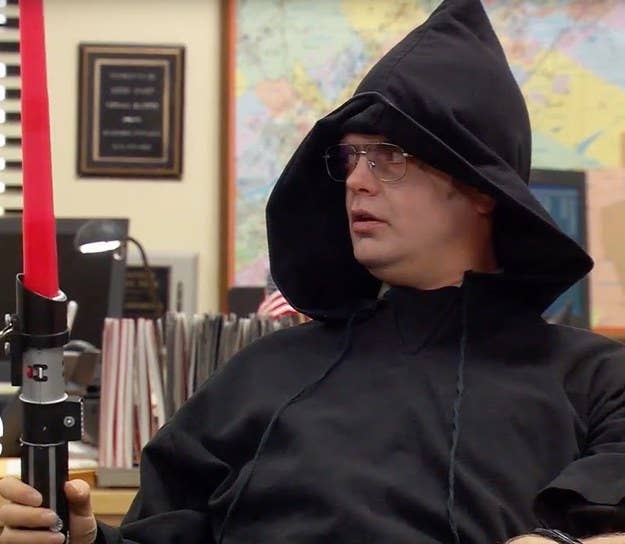 Dwight Schrute Starter Pack : DunderMifflin