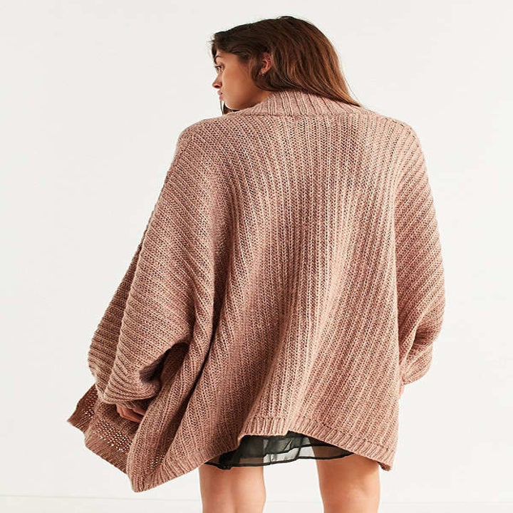 29 Ridiculously Cozy Oversized Cardigans To Wear All Autumn