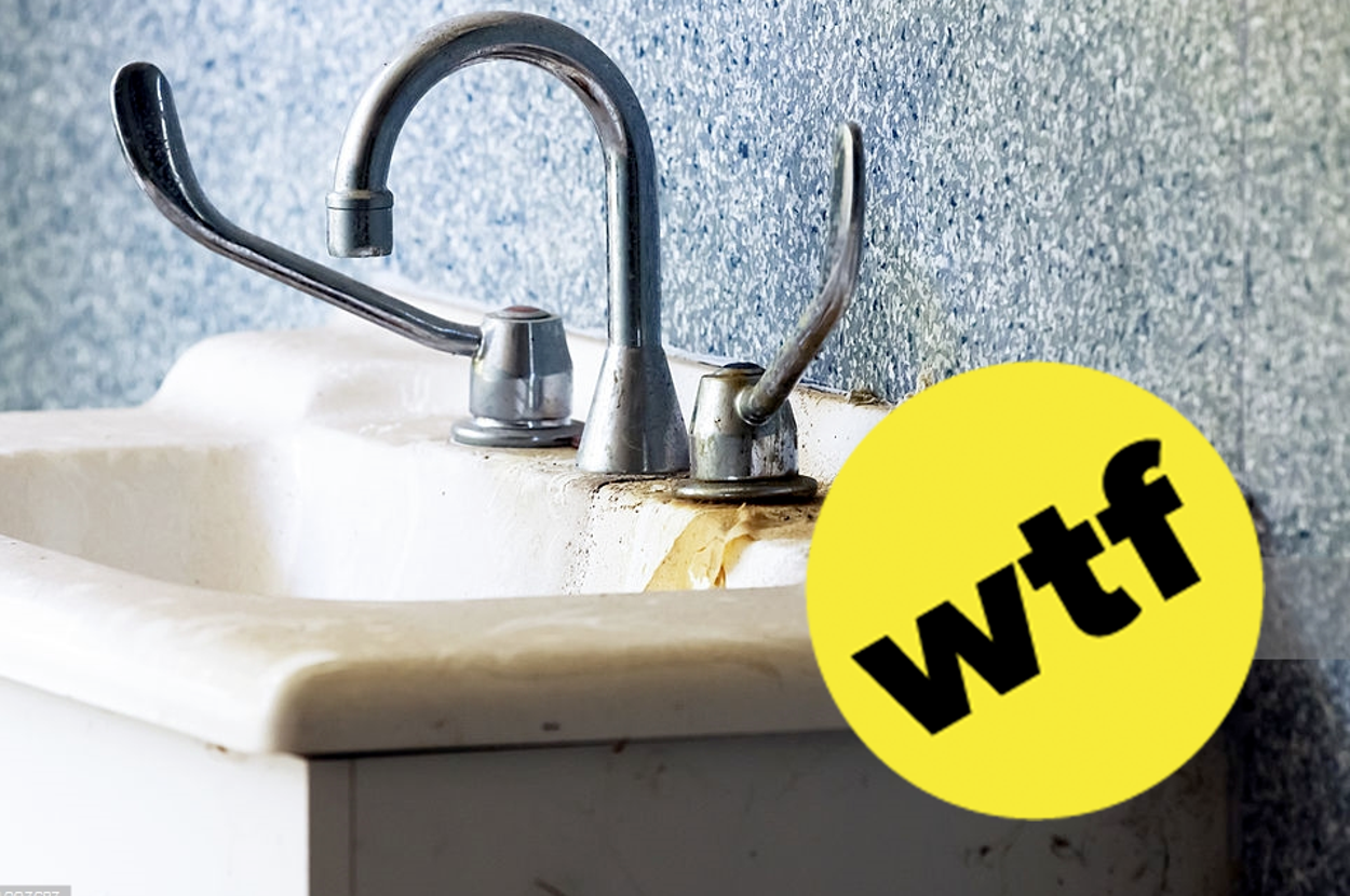 These Public-Toilet Horror Stories Are Gross And Just Plain Weird