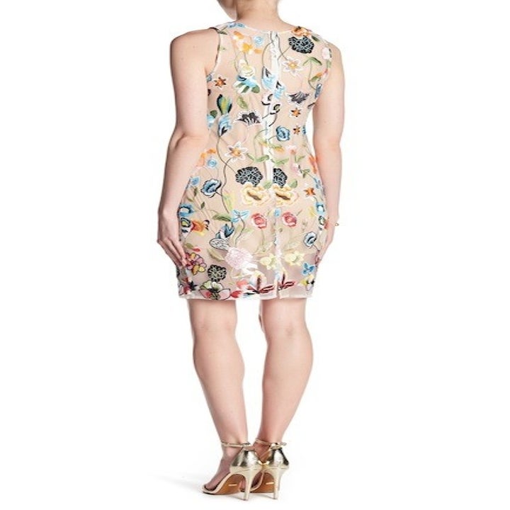 31 Pieces Of See-Through Clothing For Daring Dressers