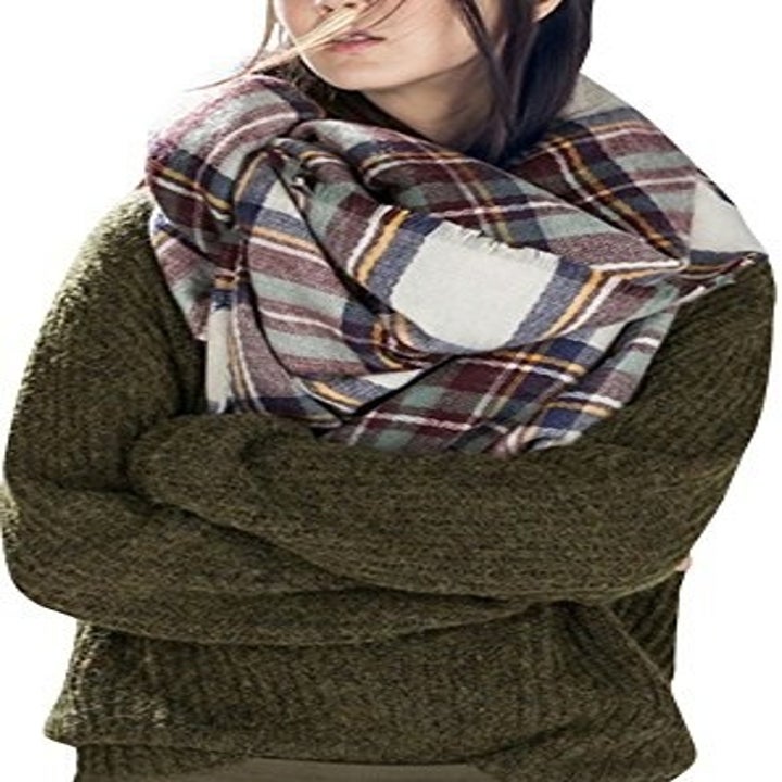 35 Super Cozy Scarves That'll Cancel Your Fear Of Cold