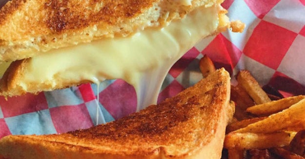 14 Photos That Will Absolutely Enrage Cheese Haters, Sorry