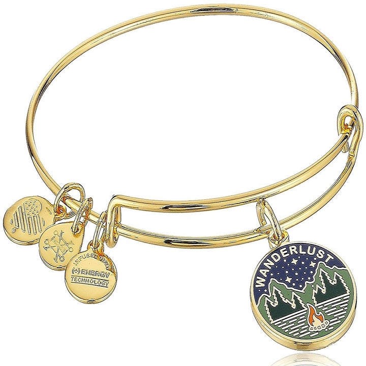 30 Travel-Inspiring Gifts For Anyone With Wanderlust