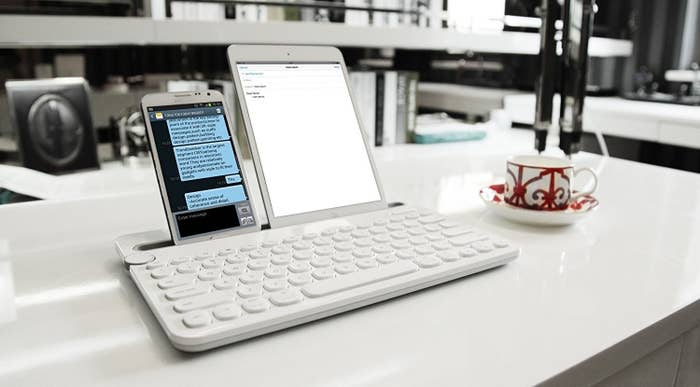 This Bluetooth Keyboard Basically Turns Your Phone Into A Laptop, And ...