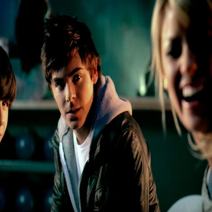 For Anyone Who's Still Praying For Zanessa To Get Back Together