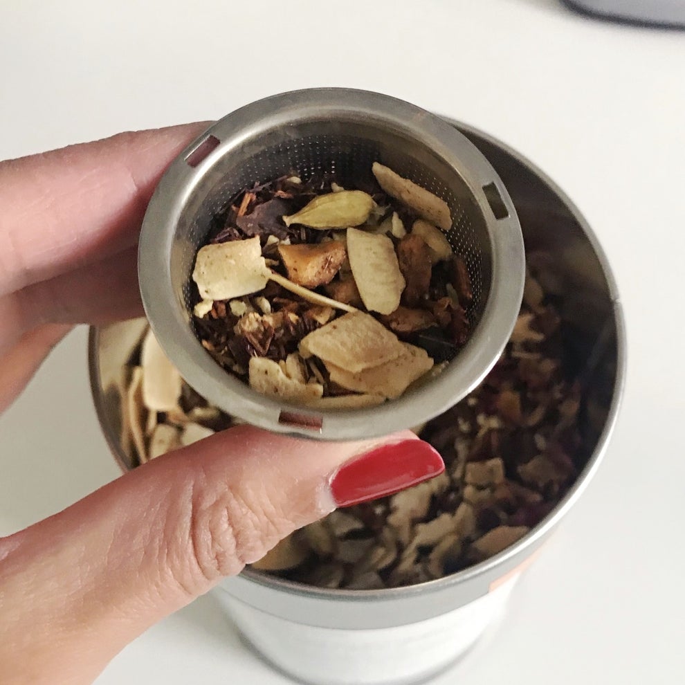 This Calming Winter Tea Recipe Will Help You Relax And Fall Asleep At Night