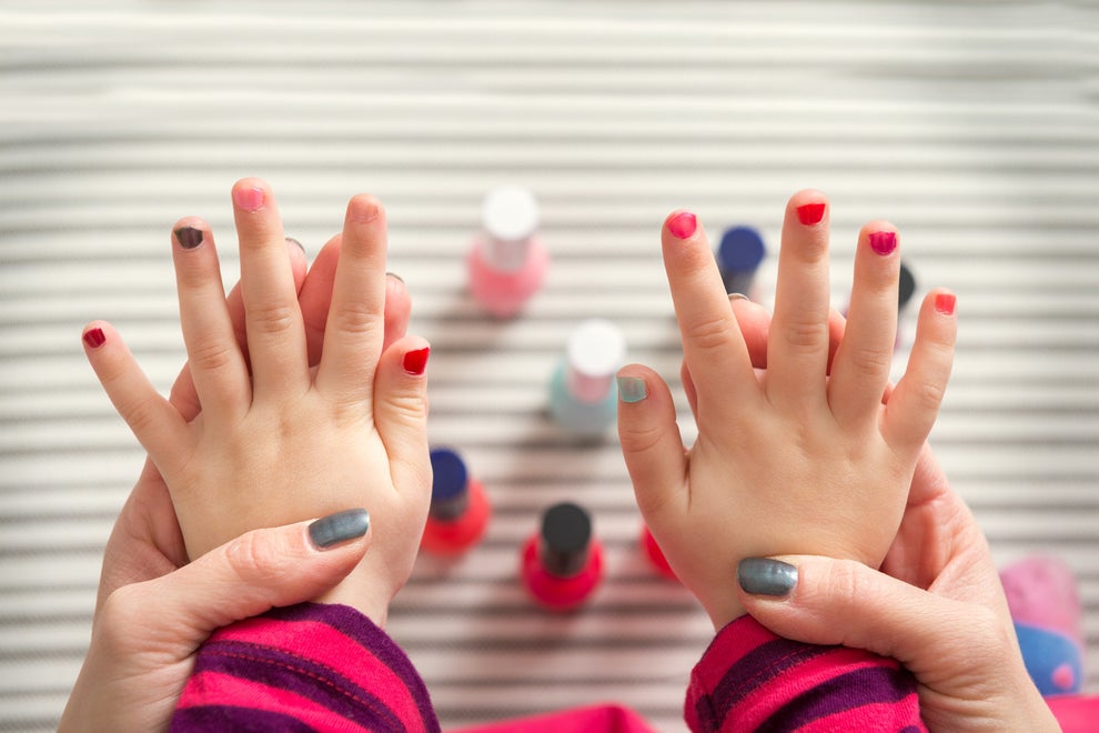 21 Things Everyone With Freakishly Tiny Hands Will Relate To