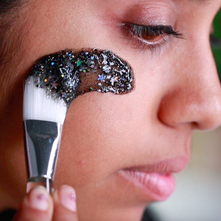 We Tried The Viral Glitter Mask That's All Over The Internet And Here's ...