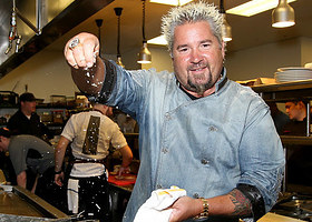 Do You Love/Hate The Same Things About Food Network As Everyone Else?