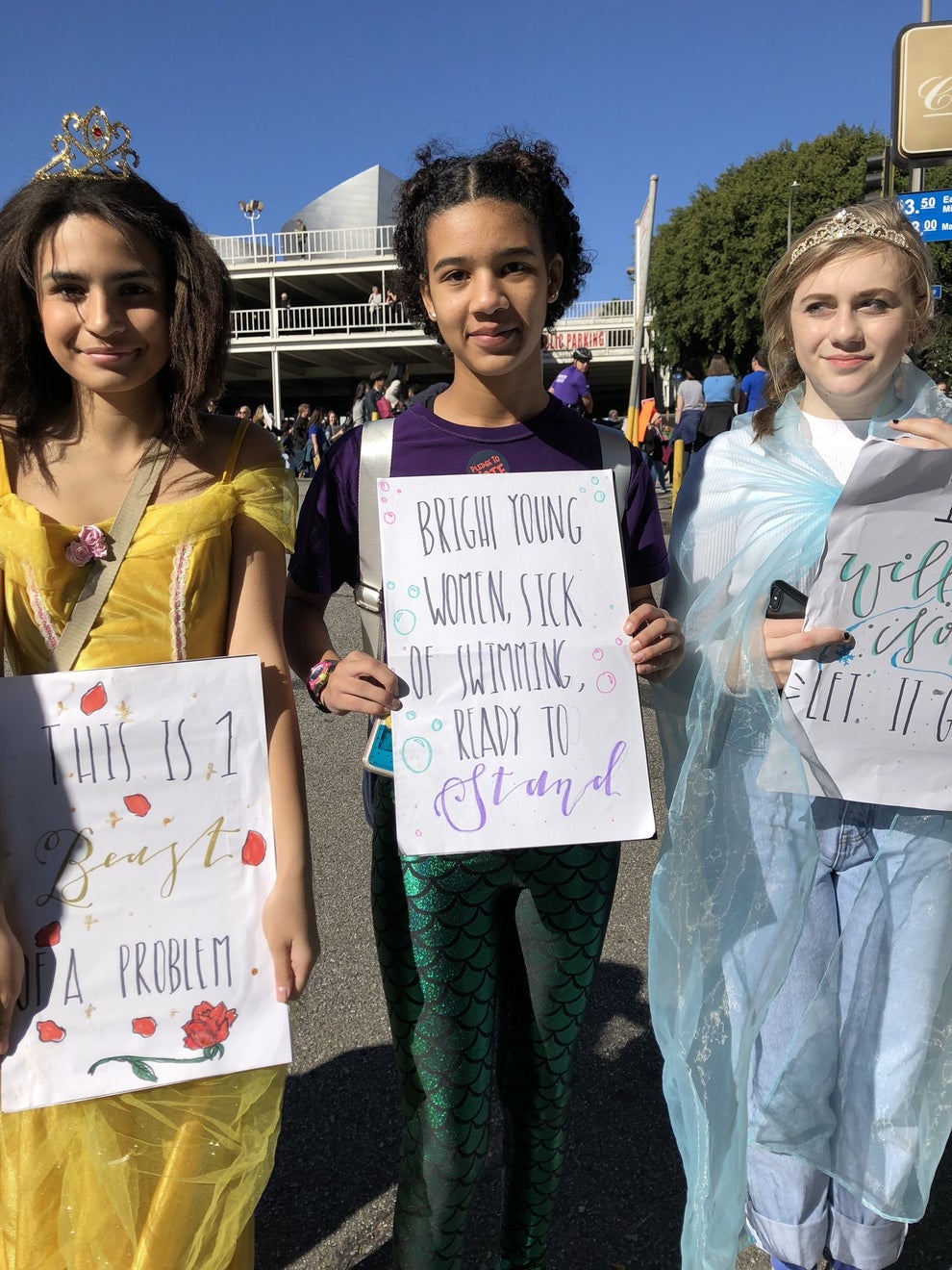 These Teens Dressed As Woke Disney Princesses For The Women's March And ...
