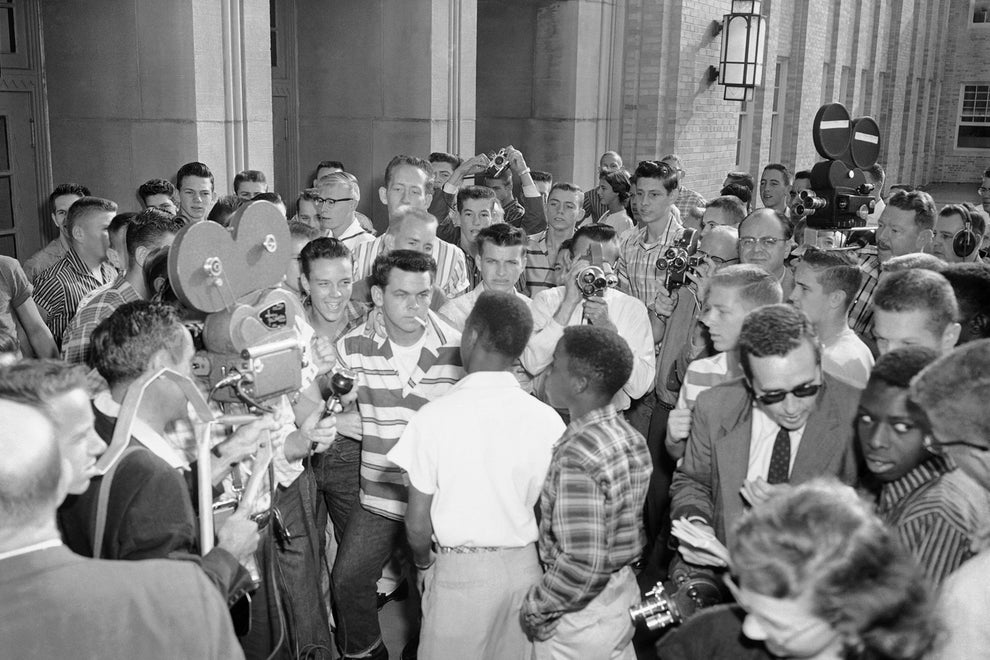 These Horrifying Pictures Show Just How Brave The Little Rock Nine Were