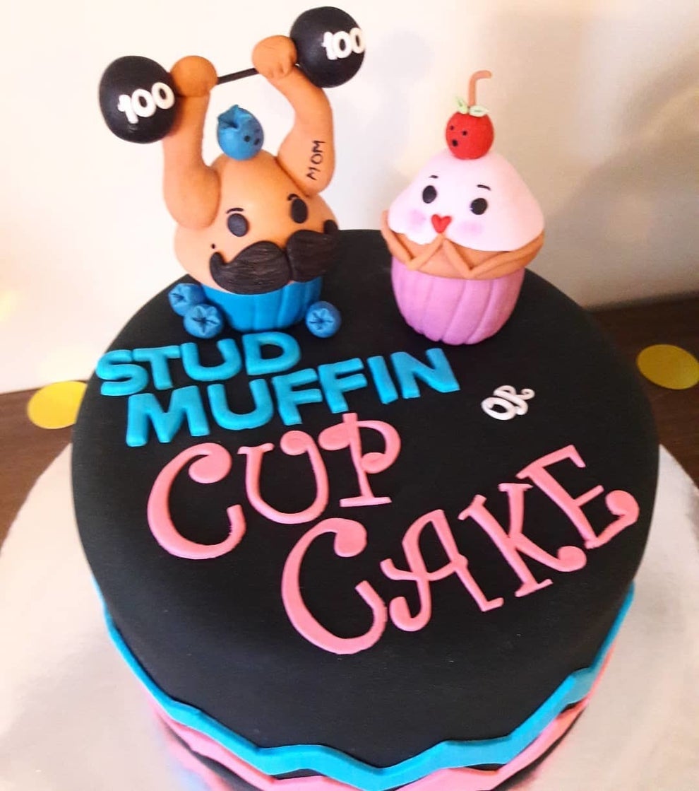 Twitter Users Are Really Confused About These Weird Gender Reveal Cakes