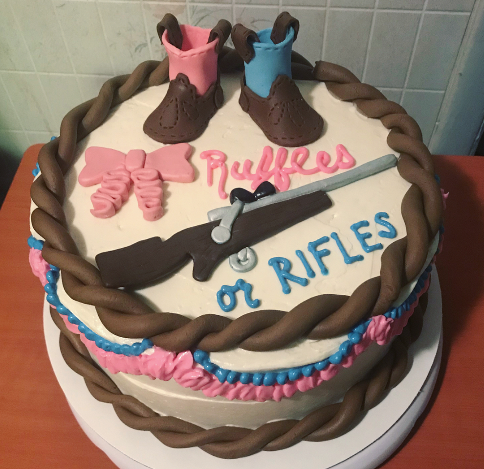 Twitter Users Are Really Confused About These Weird Gender Reveal Cakes