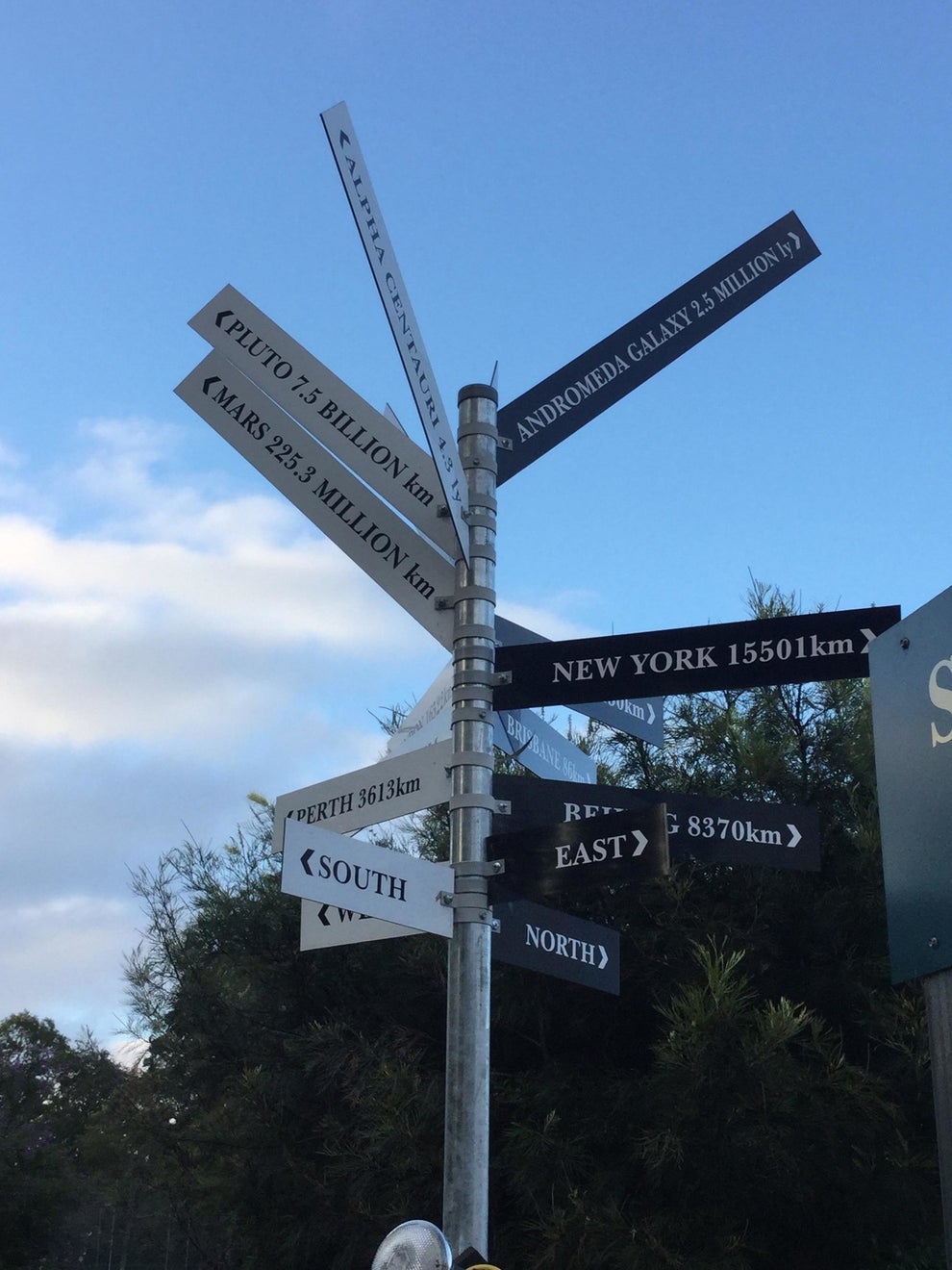 18 Really Clever Signs That Should Exist Everywhere