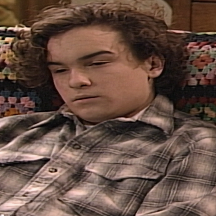 12 Side-By-Side Pictures Of The "Roseanne" Cast Then Vs. Now