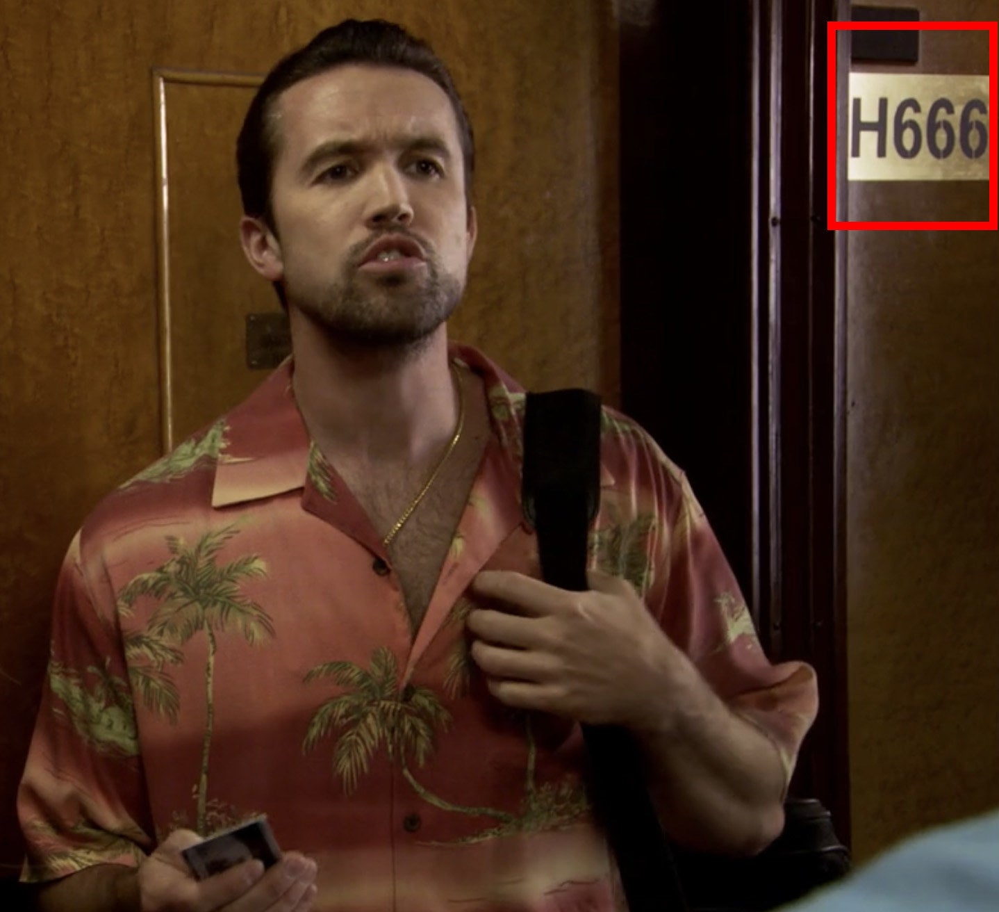 21 Details From TV Comedy Series That’ll Make You Say, “How Did I Not ...