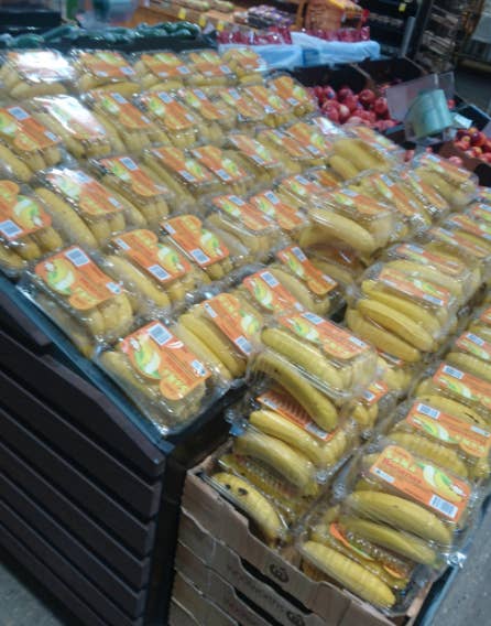 People Are Dragging This Supermarket For Its Pre-Packaged Bananas