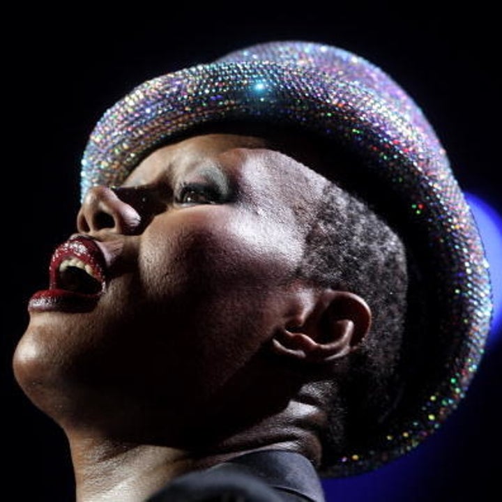 25 Stunning Hair Pics That'll Make You Want To Get A Buzz Cut ASAP