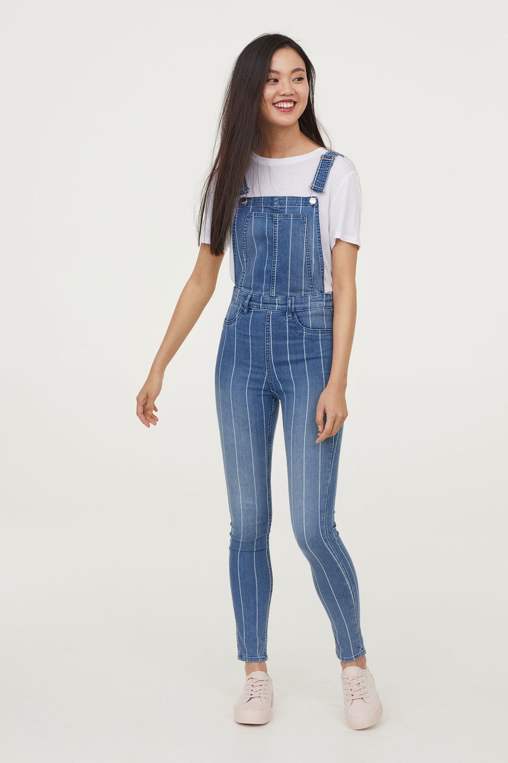 18 Pairs Of Overalls That Prove Overalls Look Great On Everyone