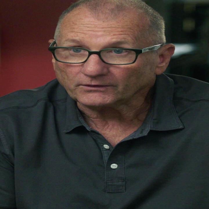 The Cast Of "Modern Family" In Their First Episode Vs. Now