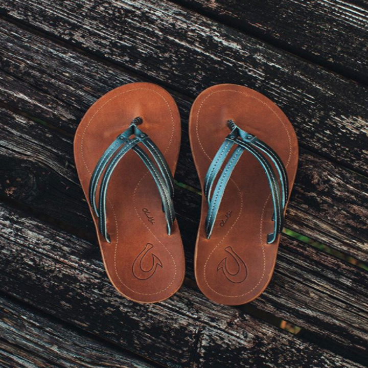 13 Comfy And Cute Pairs Of Flip-Flops Our Readers Actually Swear By
