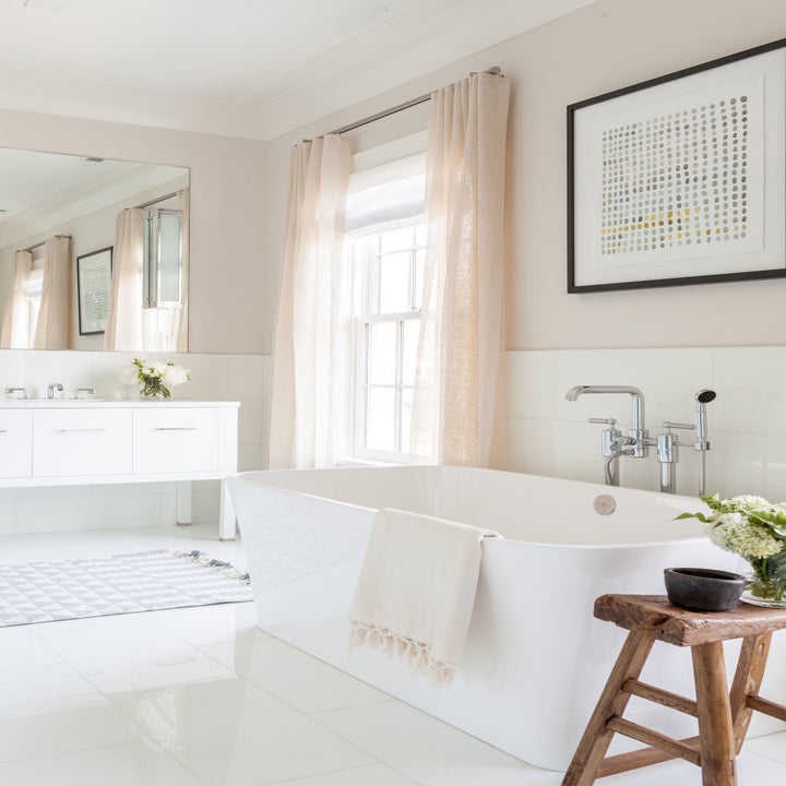 17 Perfect, Gorgeous Bathtubs You’ll Wish You Had In Your Home