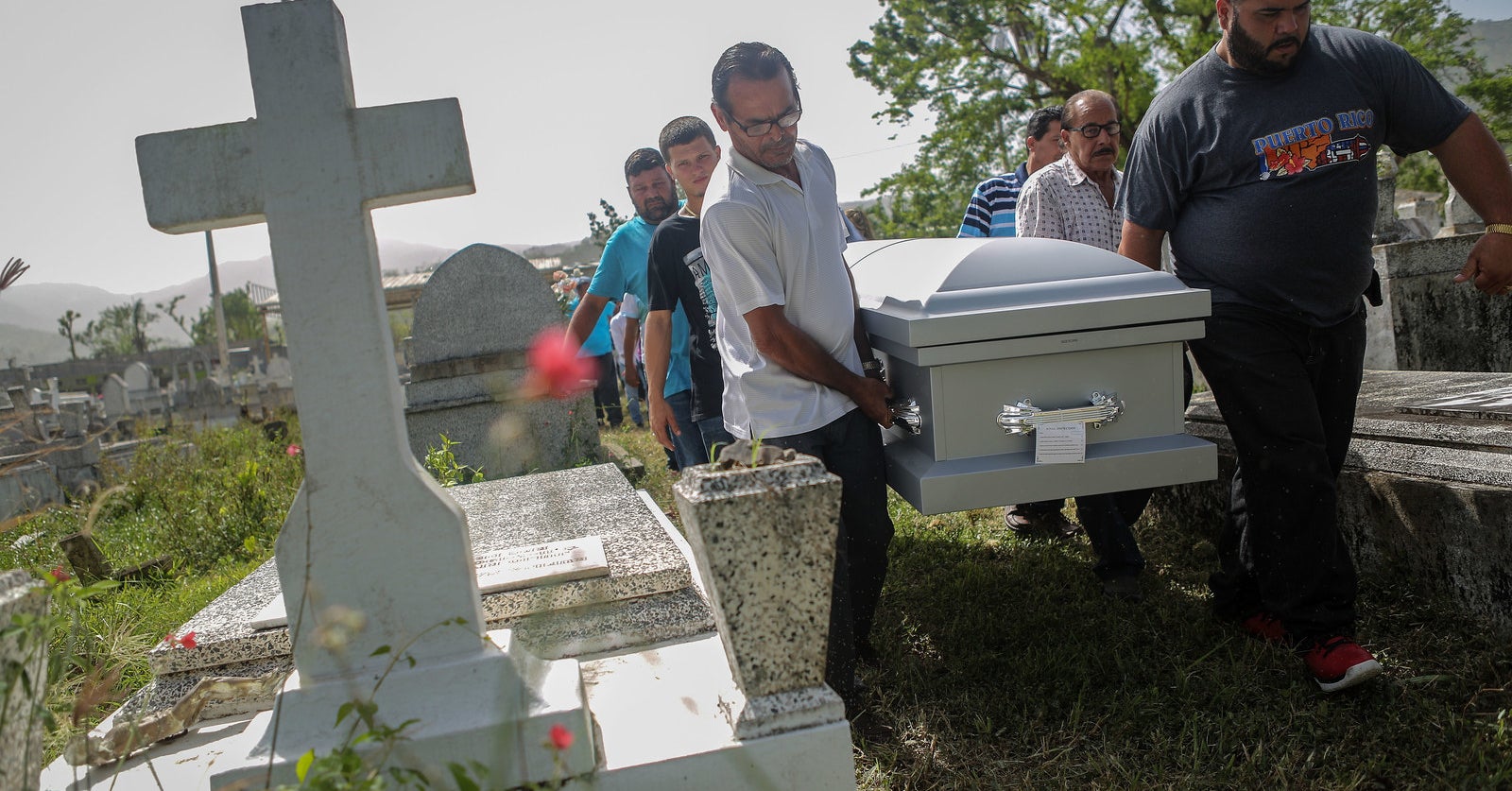 A New Study Says Nearly 6,000 Died In Puerto Rico After Hurricane Maria ...