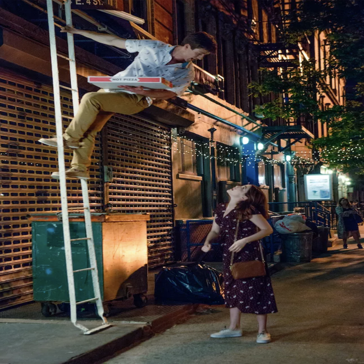 Uh, Zoey Deutch From "Set It Up" Was Maya On "The Suite Life On Deck"