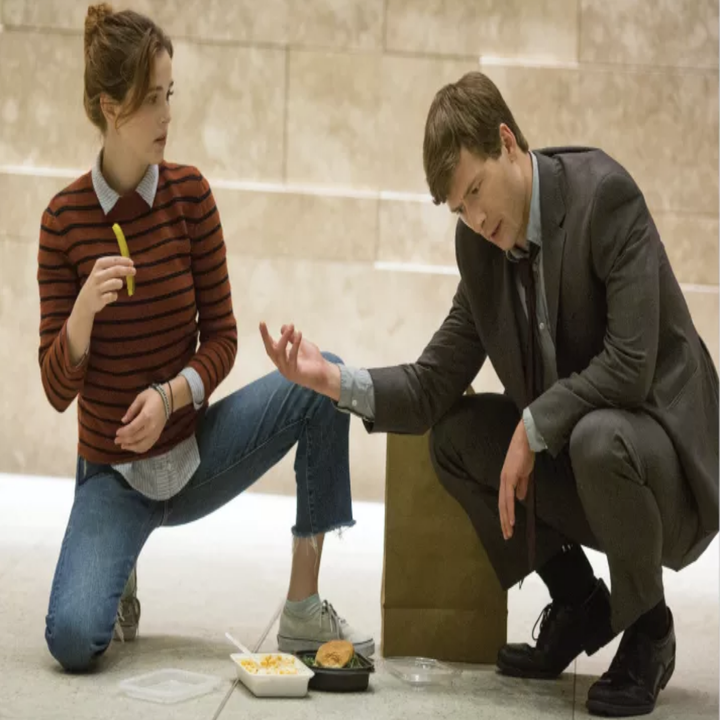 Uh, Zoey Deutch From "Set It Up" Was Maya On "The Suite Life On Deck"