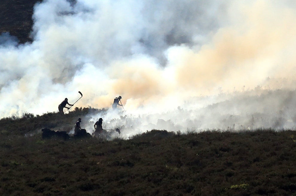 Dramatic Pictures Show Fire Spreading Across Moors In The North Of England