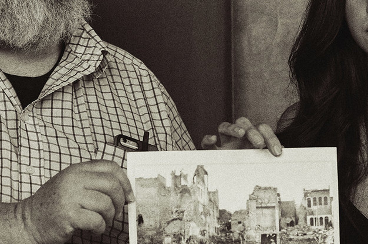 Complete Strangers Share Their Opposing Views On US Immigration