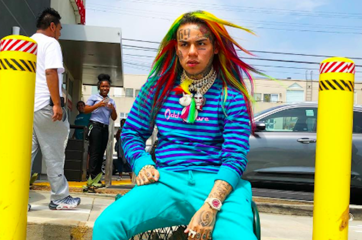 Rapper 6ix9ine Was Reportedly Assaulted And Robbed