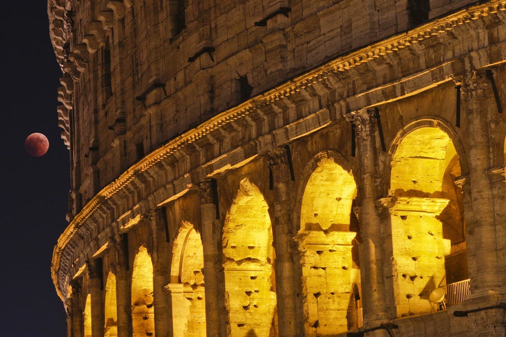 These Stunning Pictures Show The Blood Moon During The Longest Lunar ...