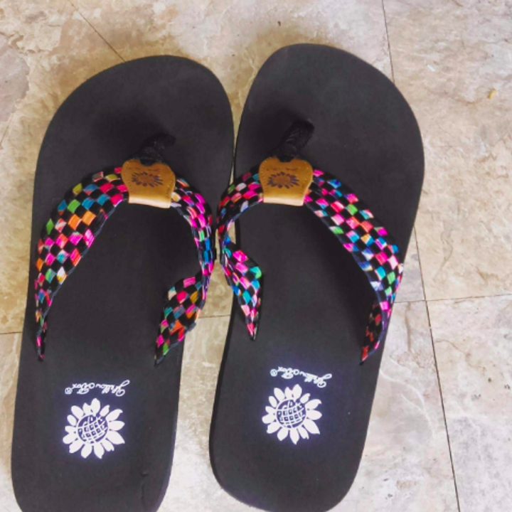 24 Of The Best Flip-Flops You Can Get On Amazon