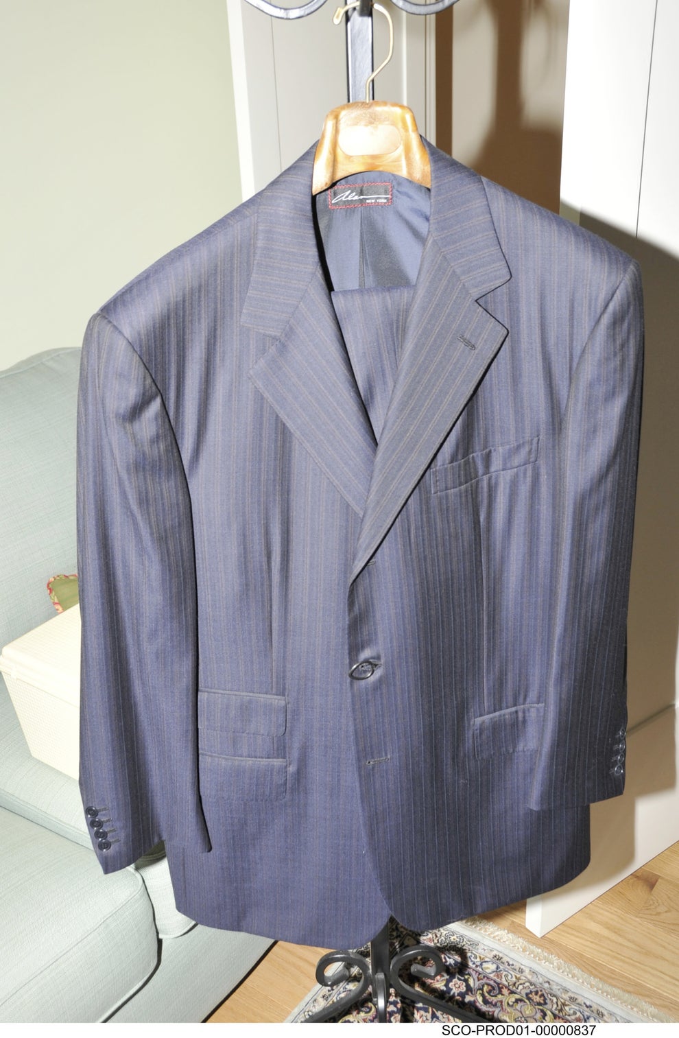 See Paul Manafort's Whole Collection Of Expensive, Ugly Suits