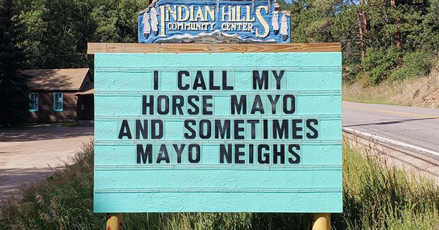 This Community Center Creates Punny Signs And Honestly, They're ...