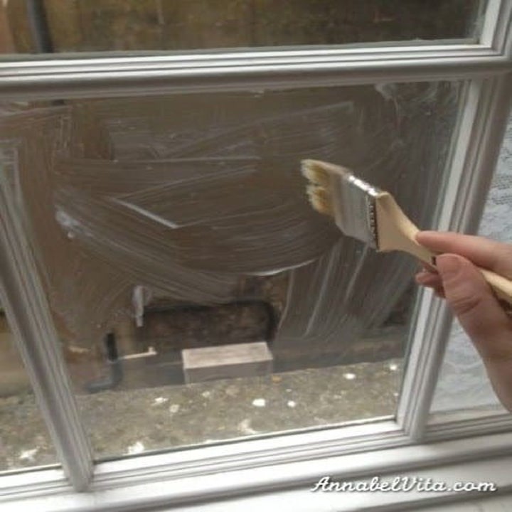 18 Surprisingly Useful Dorm Decorating Hacks