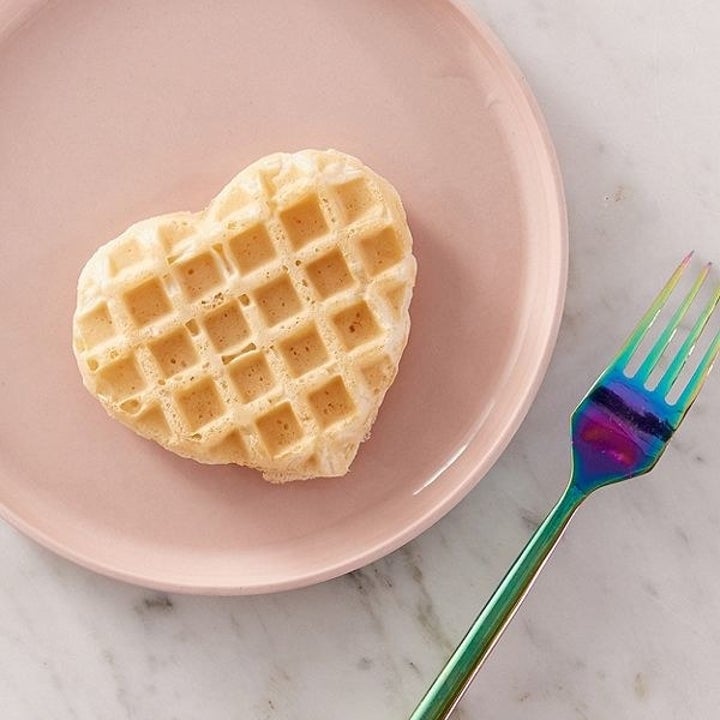 22 Products You Need If You Just Really, Really, REALLY Love Waffles