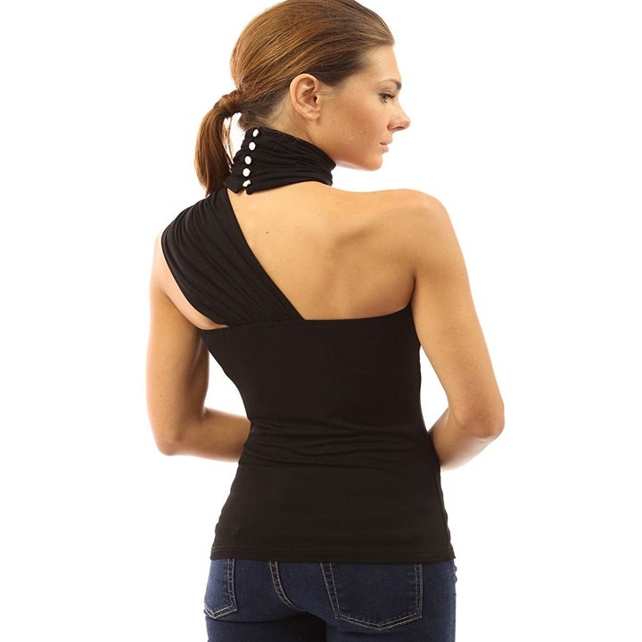 18 Choker-Style Tops You'll Want To Add To Your Wardrobe Right This Minute