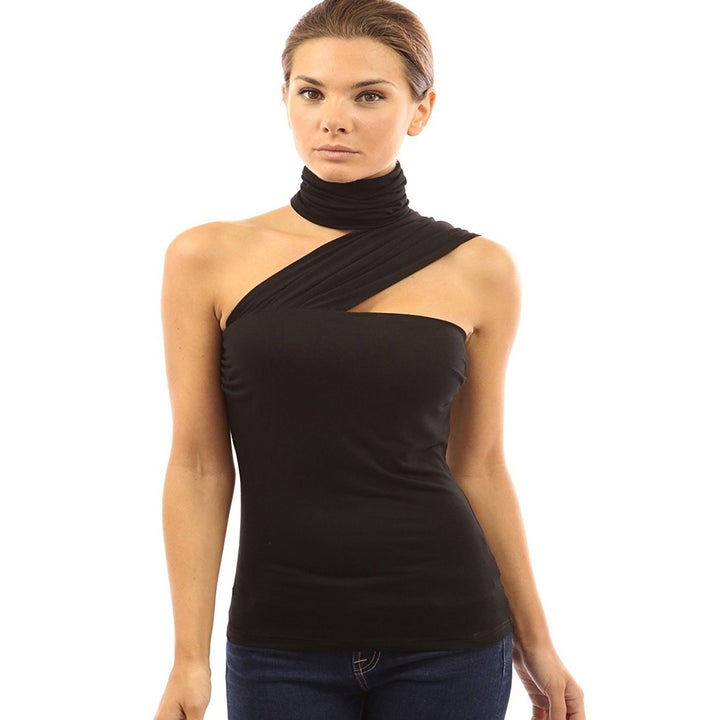 18 Choker-Style Tops You'll Want To Add To Your Wardrobe Right This Minute